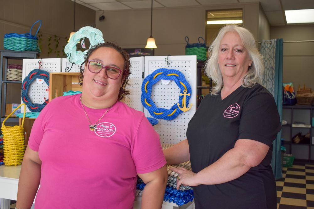 Knot what they expected: Paige’s Paracord opens a storefront | Dartmouth